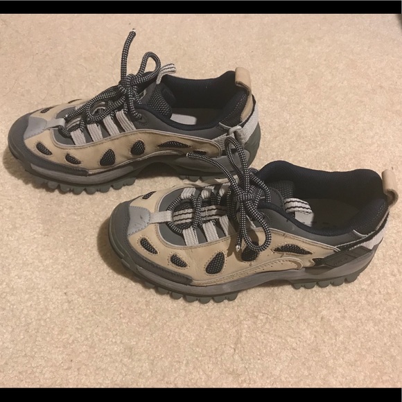 Dos | Shoes | Low Hiking Dos Nevados Shoes | Poshmark